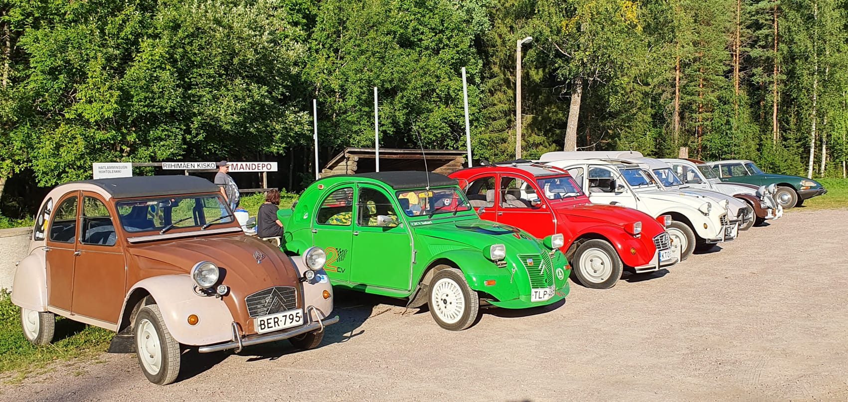 Hy-Rin Keskiviikko-spesiaalit 2022 – Suomen 2CV-Kilta ry